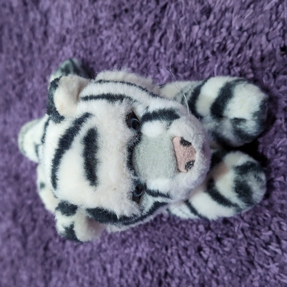 A&A Plush | Toys | Vintage Aa Plush Siberian Tiger White Black Striped ...